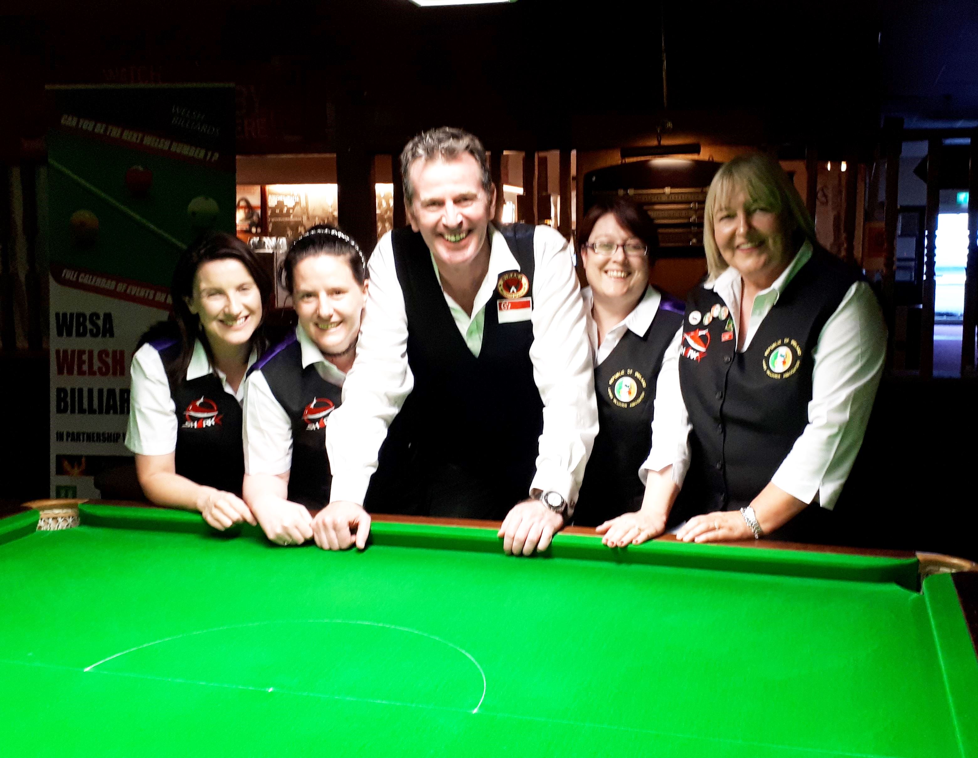Girls with Peter | Republic of Ireland Ladies Snooker Association